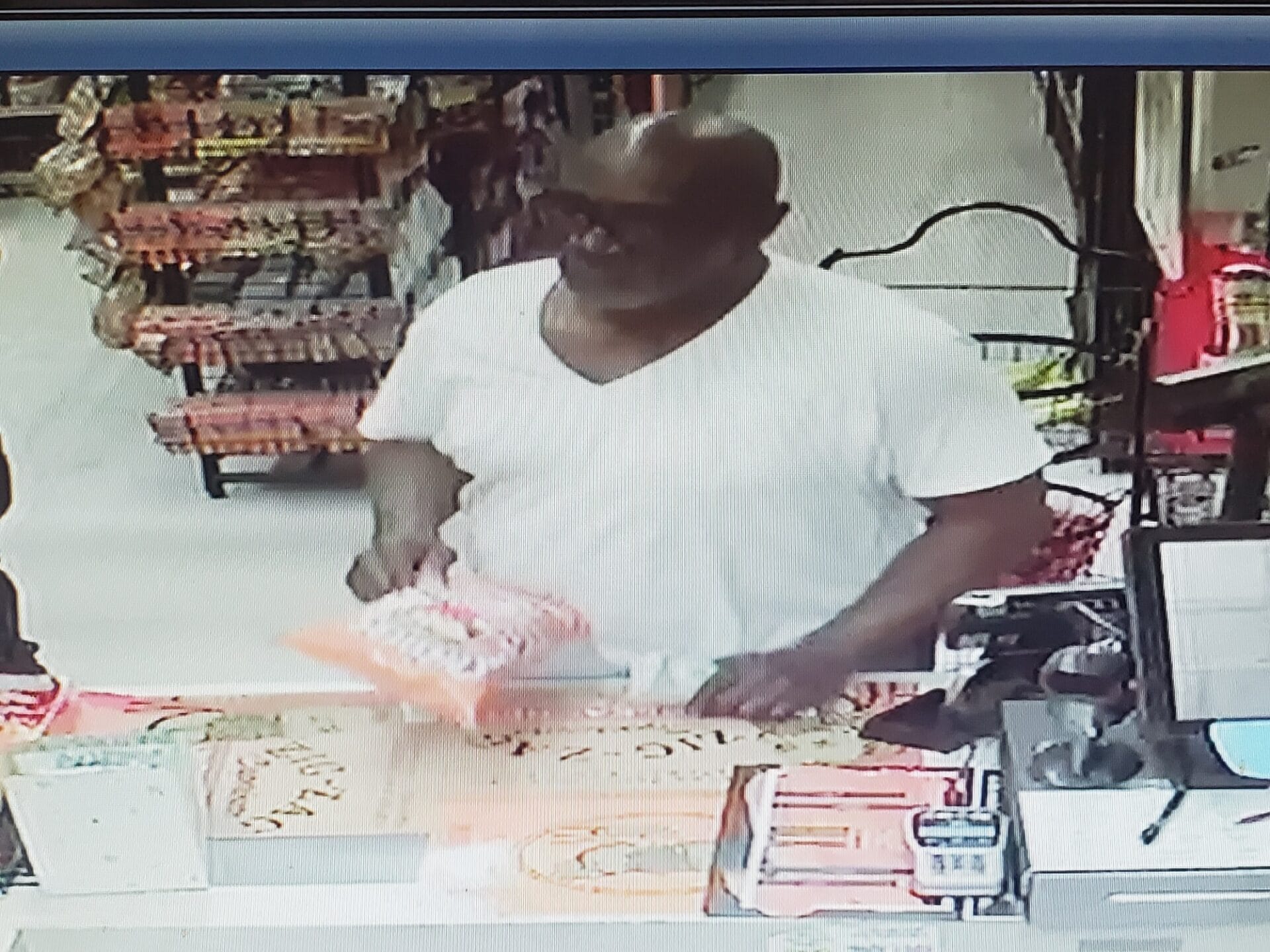 Fellsmere PD seeks “Short change” scam artist - Treasure Coast