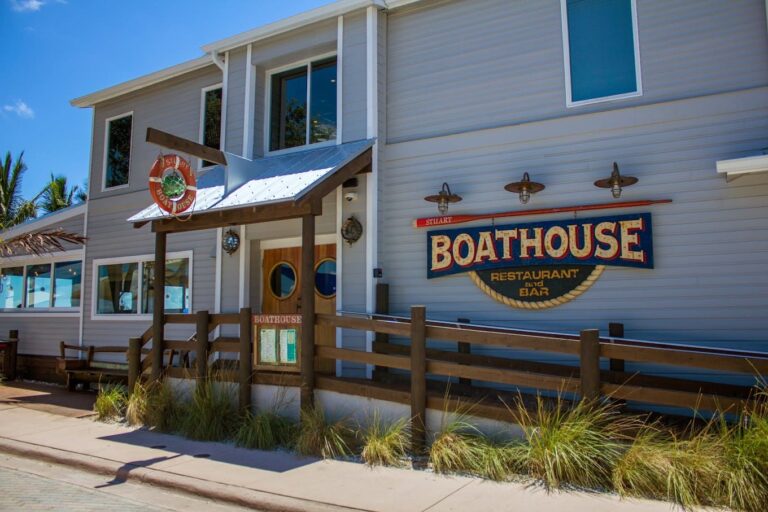 8 Waterfront Restaurants in Stuart Florida - Treasure Coast