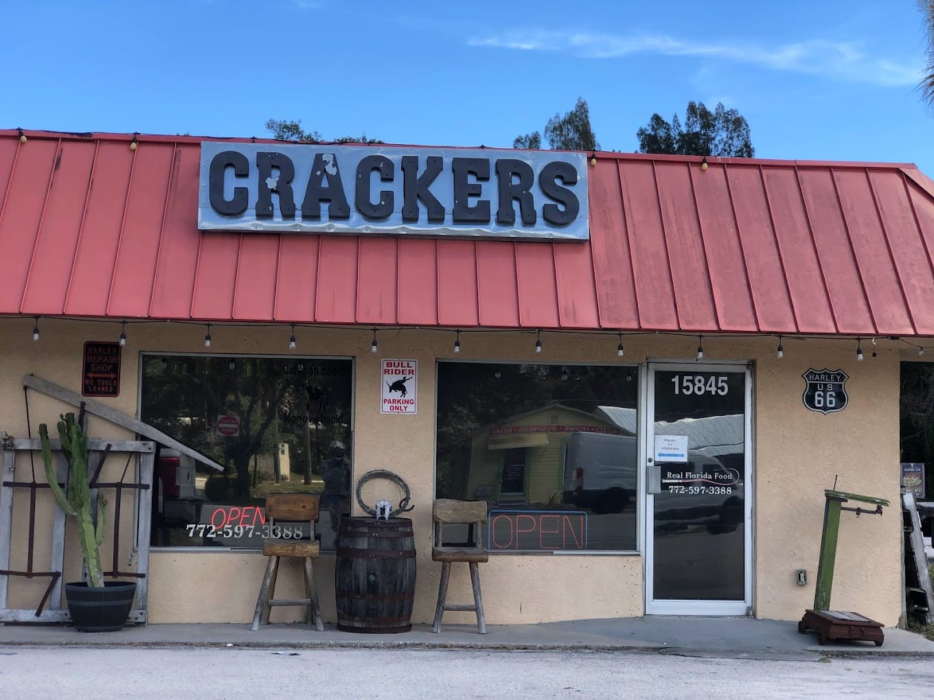 Cracker's Cafe - Treasure Coast