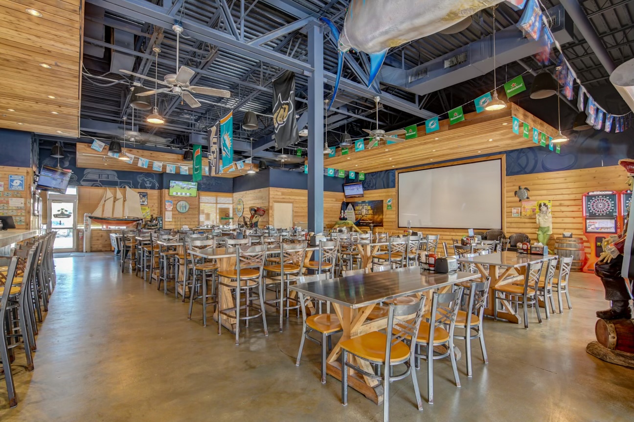 Castaway's Sports Bar & Grill - Treasure Coast