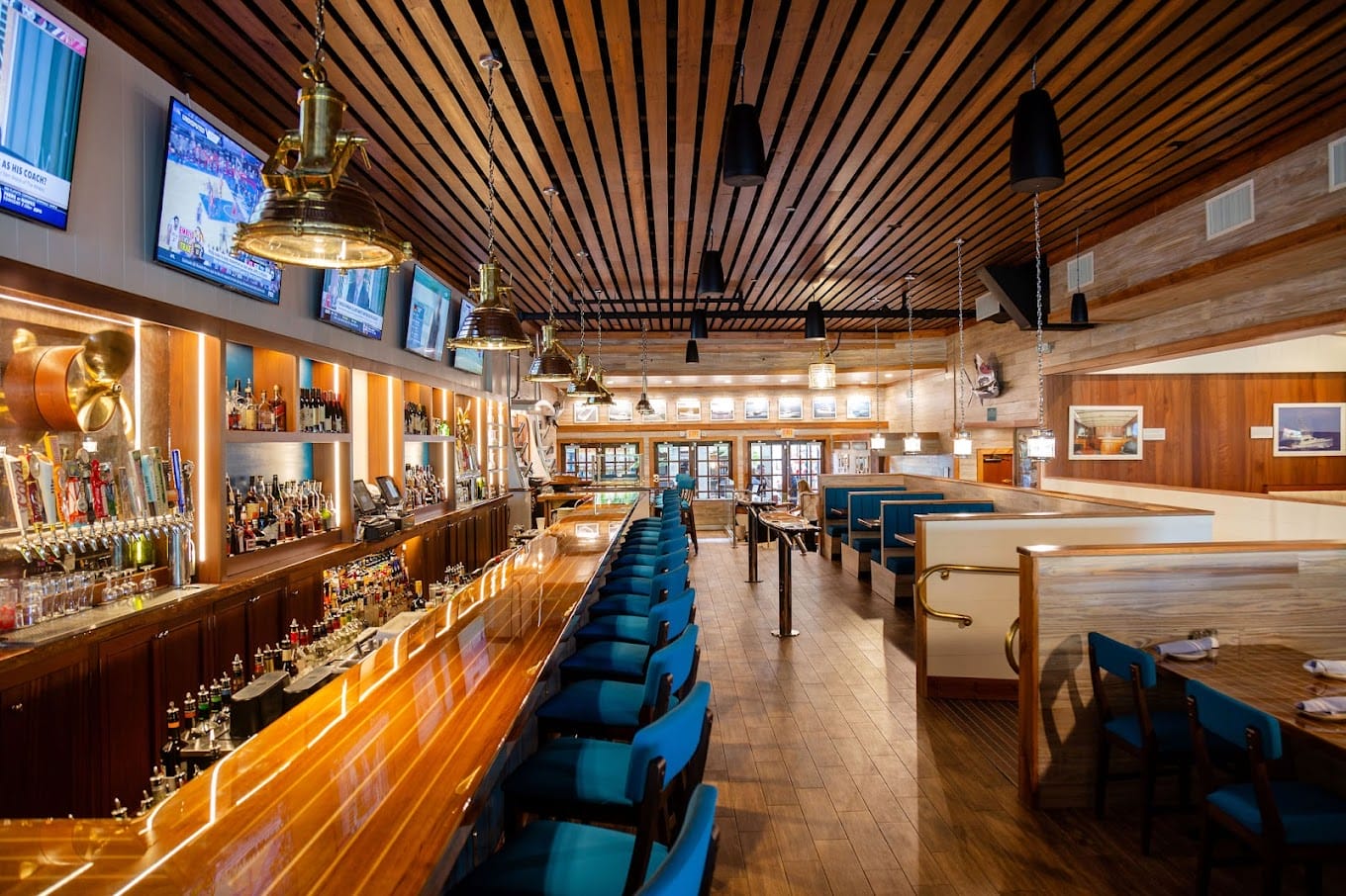 Ultimate Guide to the Best Happy Hour in Stuart, Florida - Treasure Coast